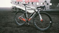 Jake Stewart's insane Factor prototype bike: Up close and personal with ...