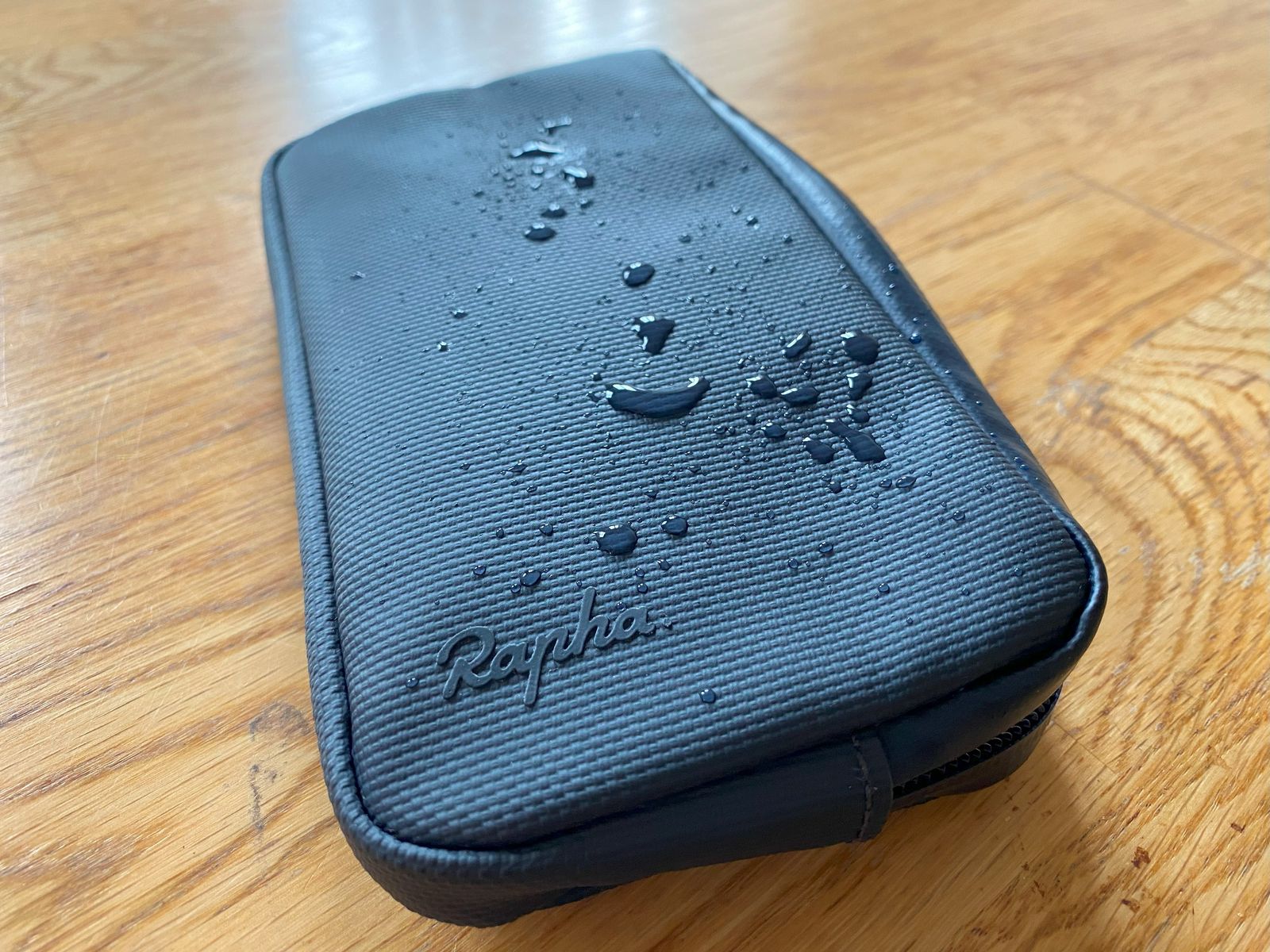 The Rapha Rainproof Essentials Case is a well made cycling phone case that keeps rain, road ...