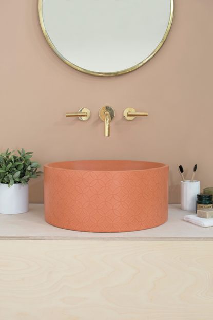 Beautiful basins for bathrooms and cloakrooms