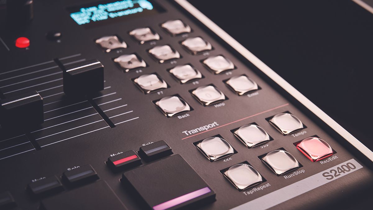 Isla Instruments S2400 review | MusicRadar