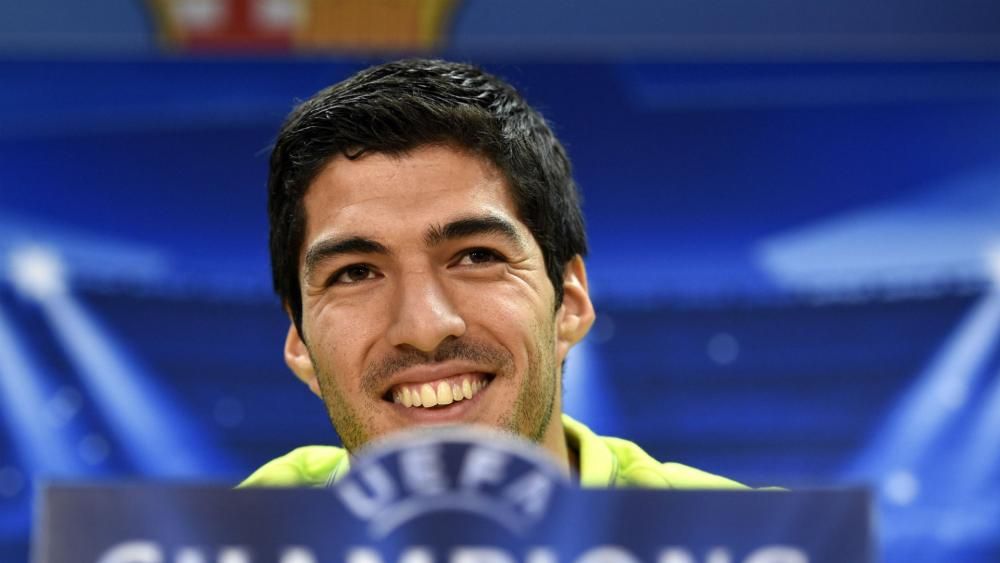 Suarez sad to see Gerrard leaving Reds | FourFourTwo