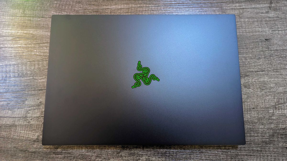 Razer Blade 16 (2024) review: Mild improvements for a top gaming laptop ...
