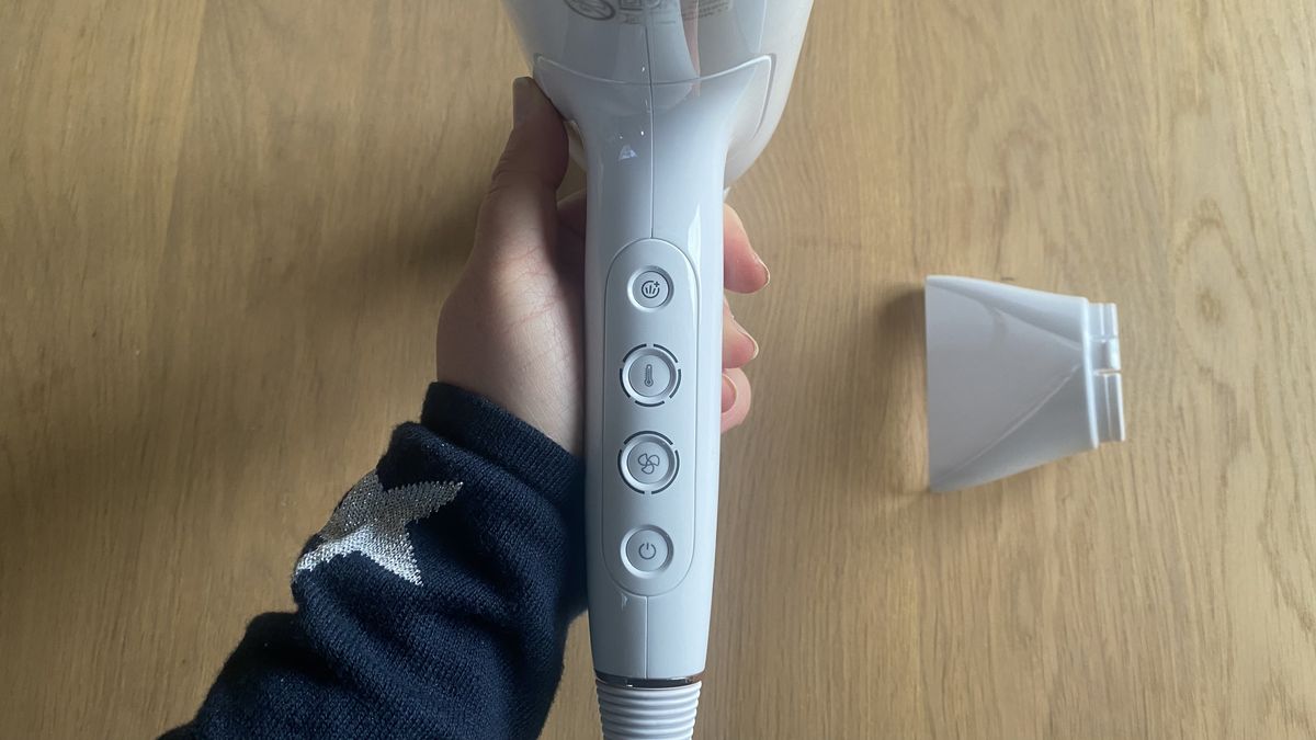 T3 AireLuxe hair dryer review: with volume boost settings for stylish ...