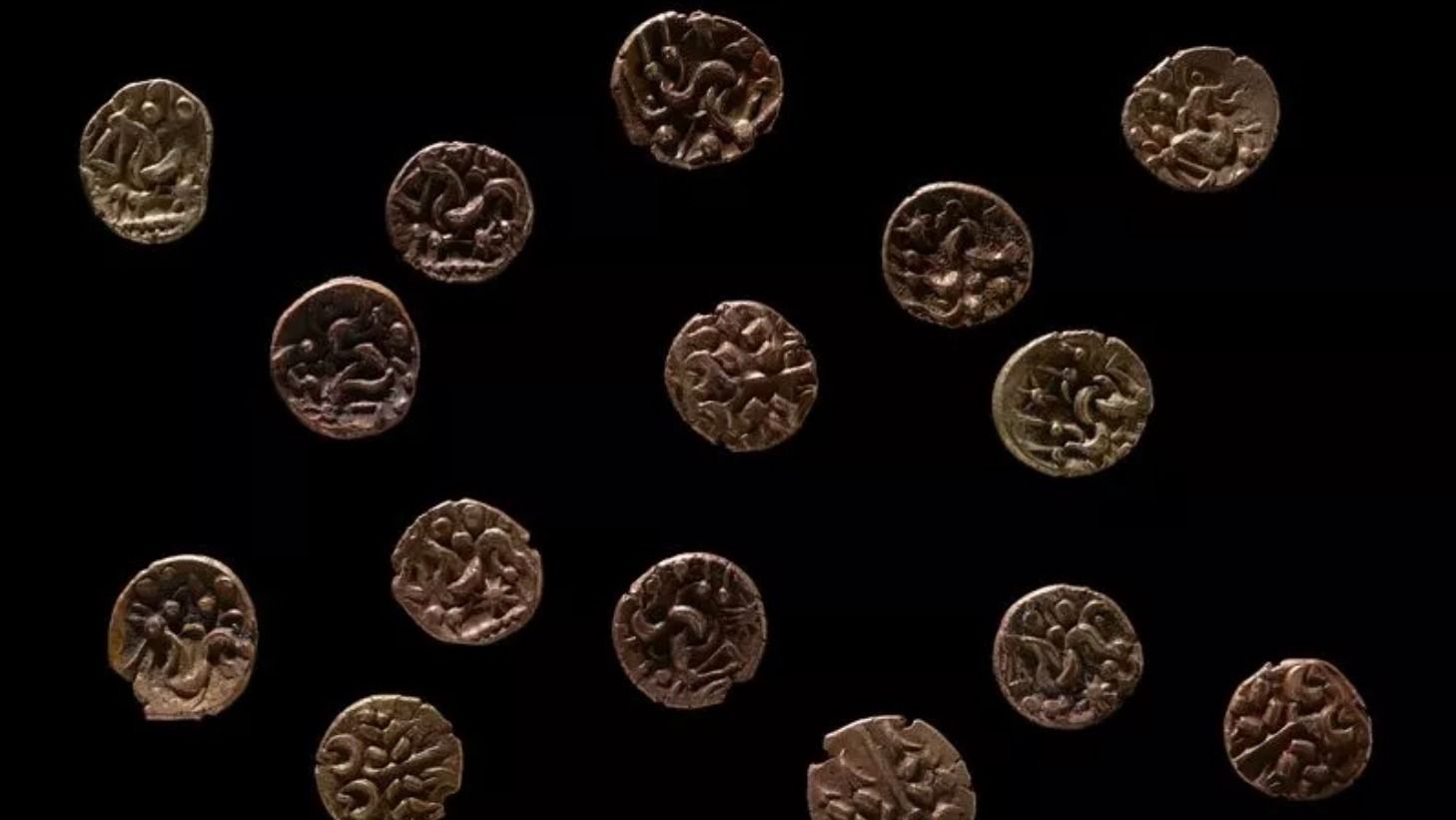 2,000-year-old gold treasure from Iron Age tribe unearthed by metal ...