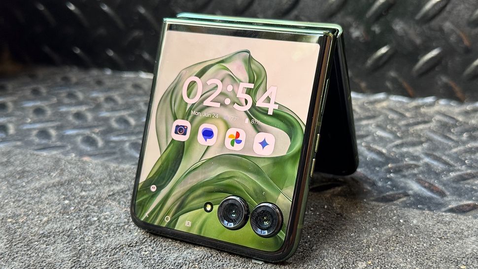 Motorola Razr Plus (2025) leaked specs hint at bigger upgrades — here's ...