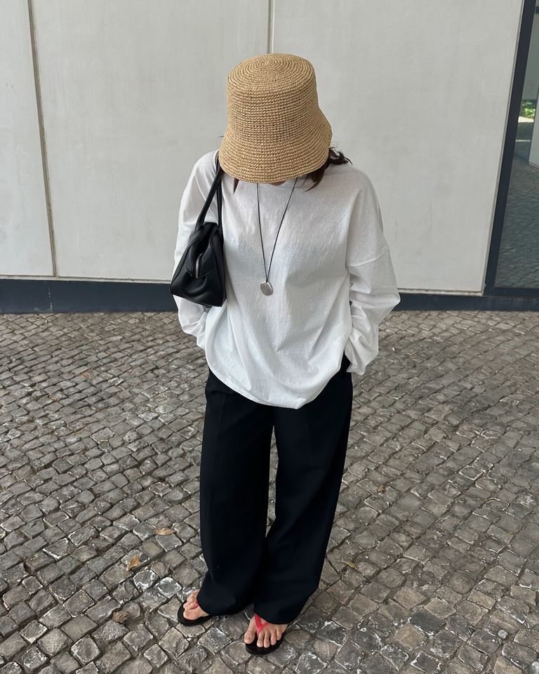 8 Easy Ways to Wear Summer's Chic Drawstring-Pants Trend | Who What Wear