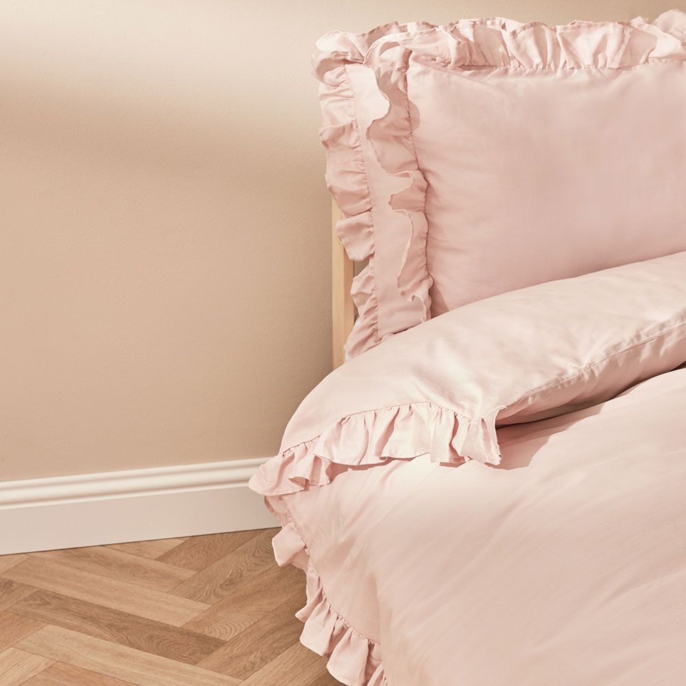 Primarks frill bedding has stirred up a large fanbase on Instagram with ...