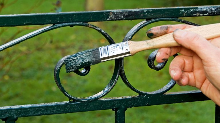 How to paint metal railings: cleaning and repairing railings and gates ...