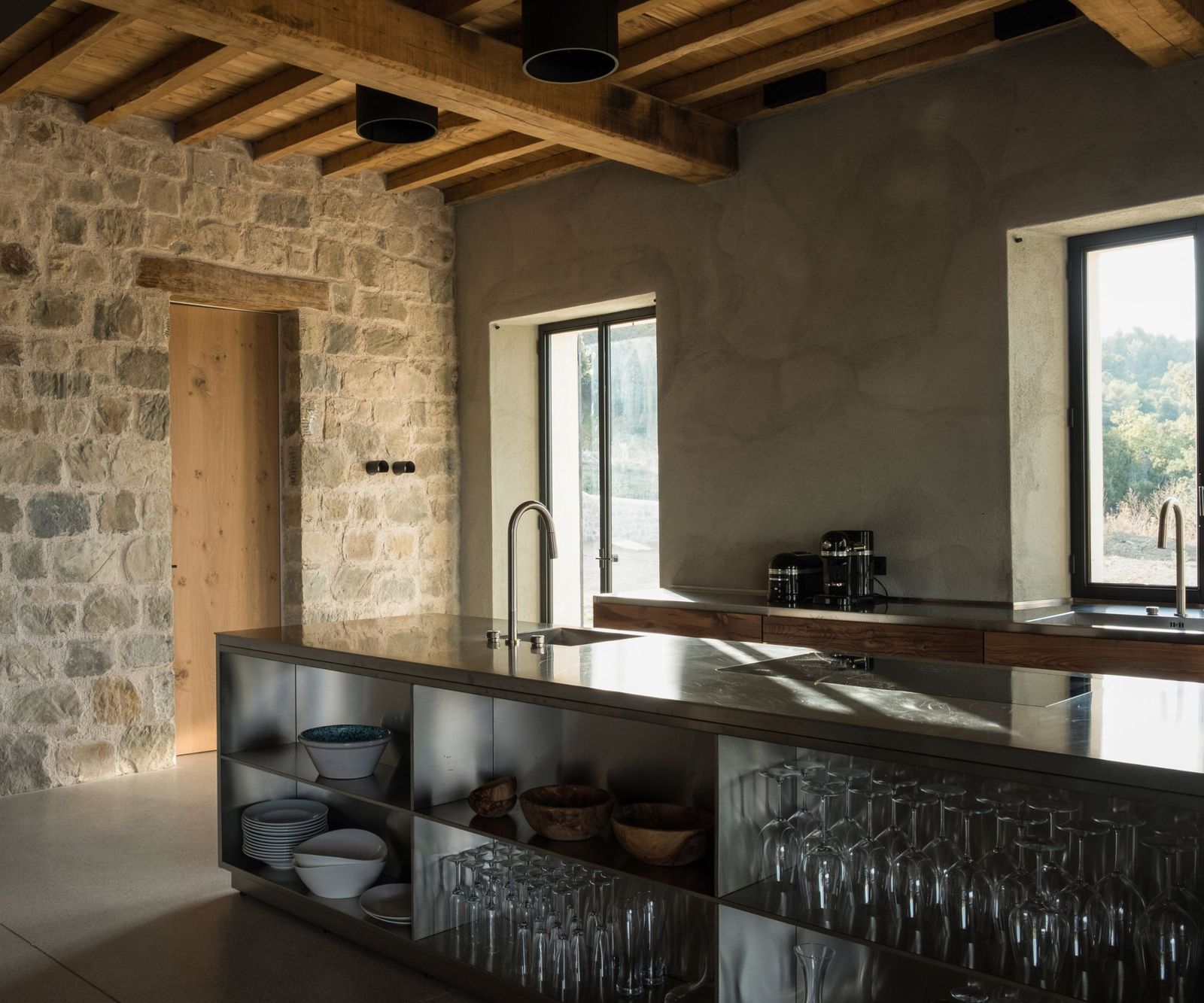 7 Tuscan kitchens that showcase that effortless Italian country style ...