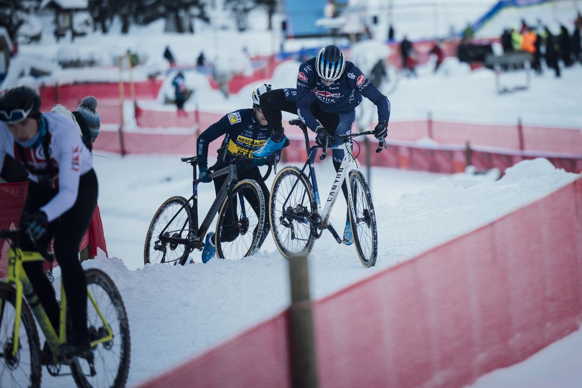 Pidcock and Vos test the Val di Sole cyclo-cross snow - Gallery ...