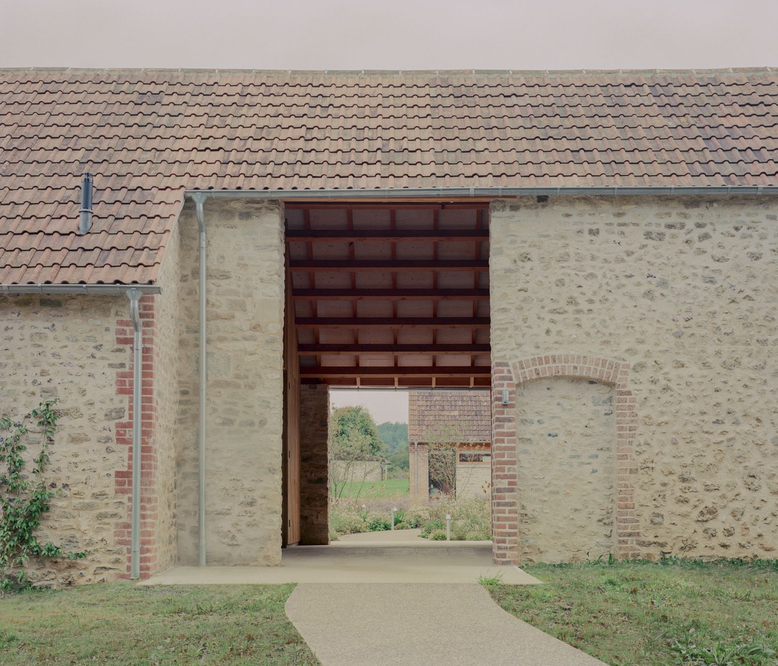 Tour Wraxall Yard by Clementine Blakemore Architects | Wallpaper*