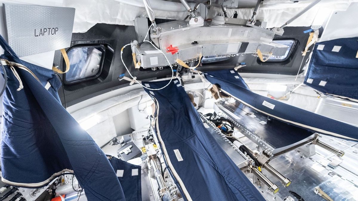 How to sleep in space: how and why astronauts struggle for shuteye ...