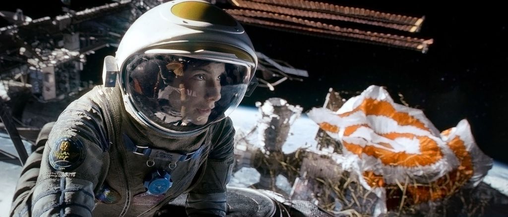 In 'Gravity,' Sandra Bullock Gives Space a Human Heart, Finally ...