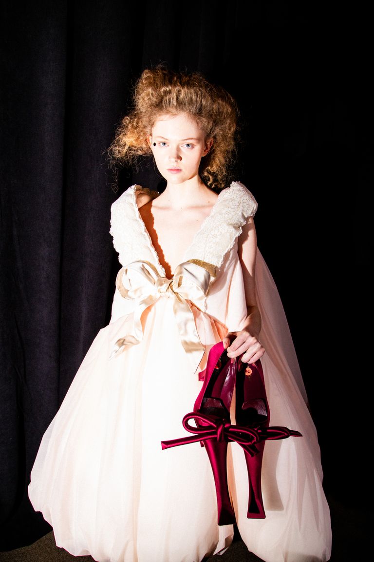 Marc Jacobs Fall/Winter 2025 Show Was a Paper Doll Fantasy | Who What Wear