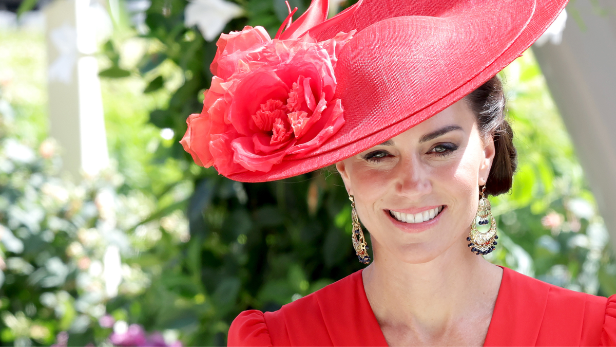 Princess Kate's Poppy Red Dress at Ascot "Reflects Her New Status ...