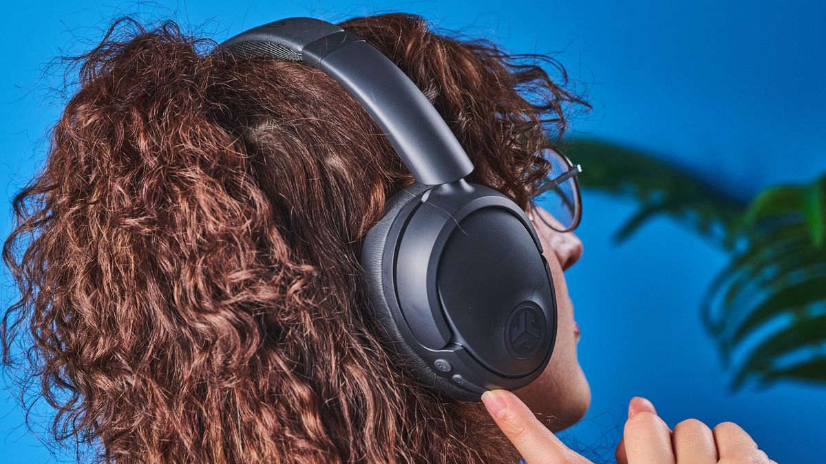 I test headphones for a living — here’s what you need to do before you ...