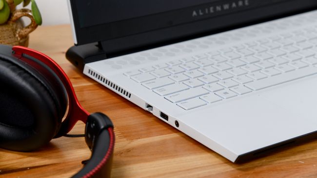 Alienware m17 R4 (2021) review | Laptop Mag