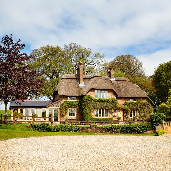 Wander through this beautiful thatched cottage in Dorset | Ideal Home
