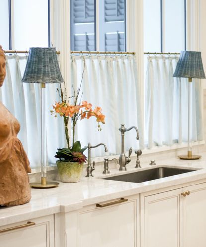 Kitchen window curtain ideas: 10 looks rich in texture and style ...