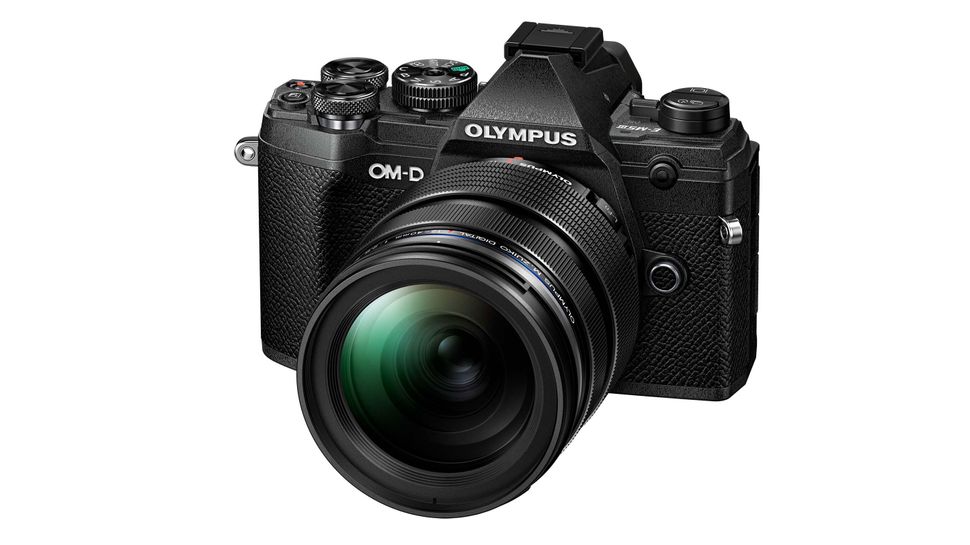 We don’t want smaller cameras, we want SMALLER LENSES (or even bigger ...