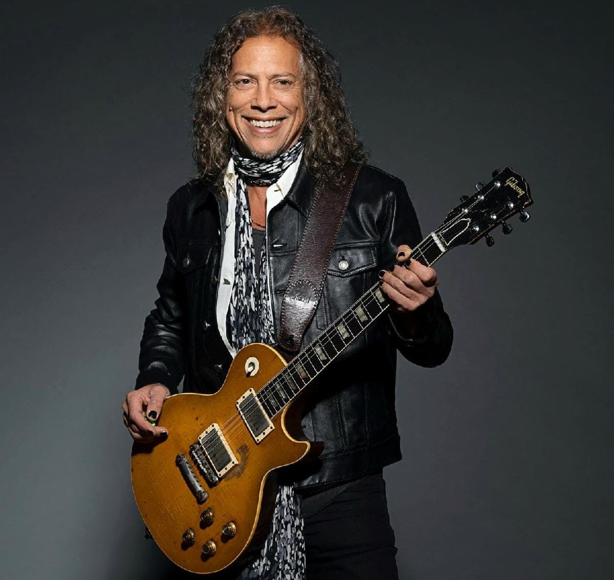 Metallica's Kirk Hammett signs with Gibson | Guitar World