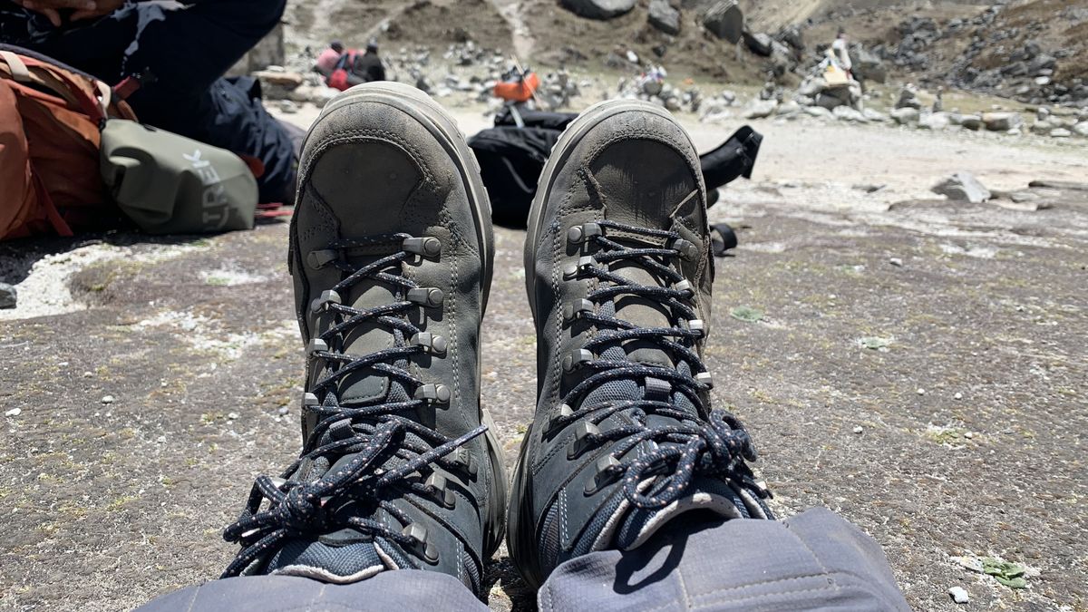Lowa Renegade Evo GTX Mid hiking boots review: to Everest Base Camp and ...