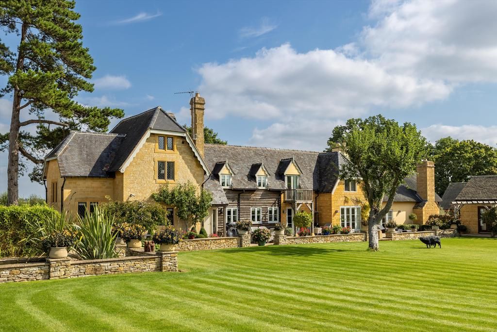 An exquisite waterside home in Cornwall and a Cotswolds mansion, plus ...