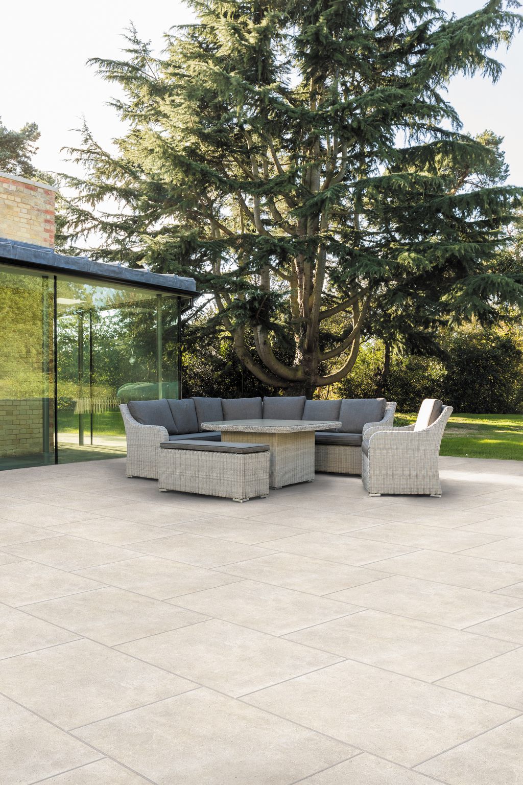 Outdoor tile: these are the tile types you can use outside | Homes and ...