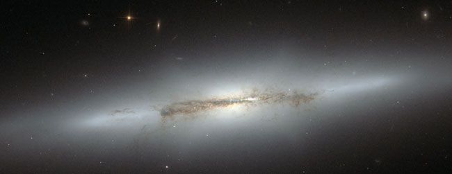 Hubble Spies Galaxy's Big Bulge | Space