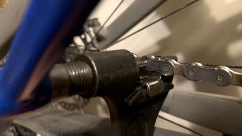 How to fix a broken bike chain – three methods that are easier than you ...