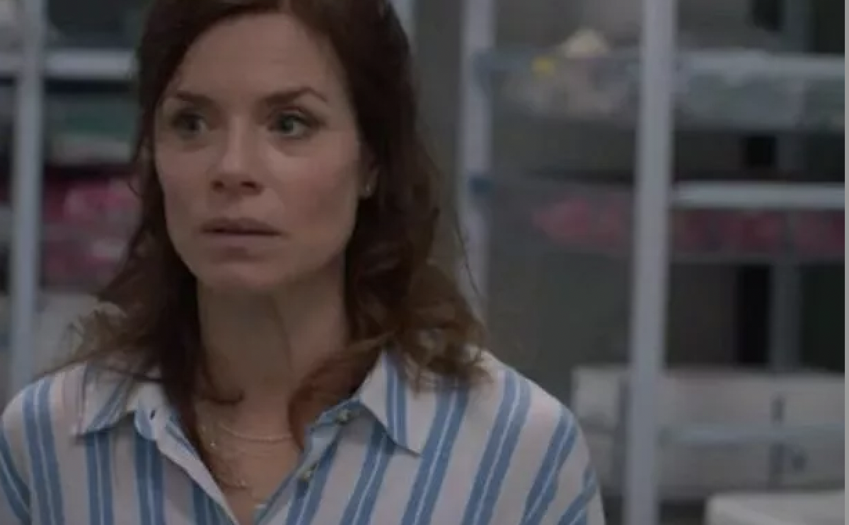 Casualty fans STUNNED after EastEnders star makes a surprise cameo ...