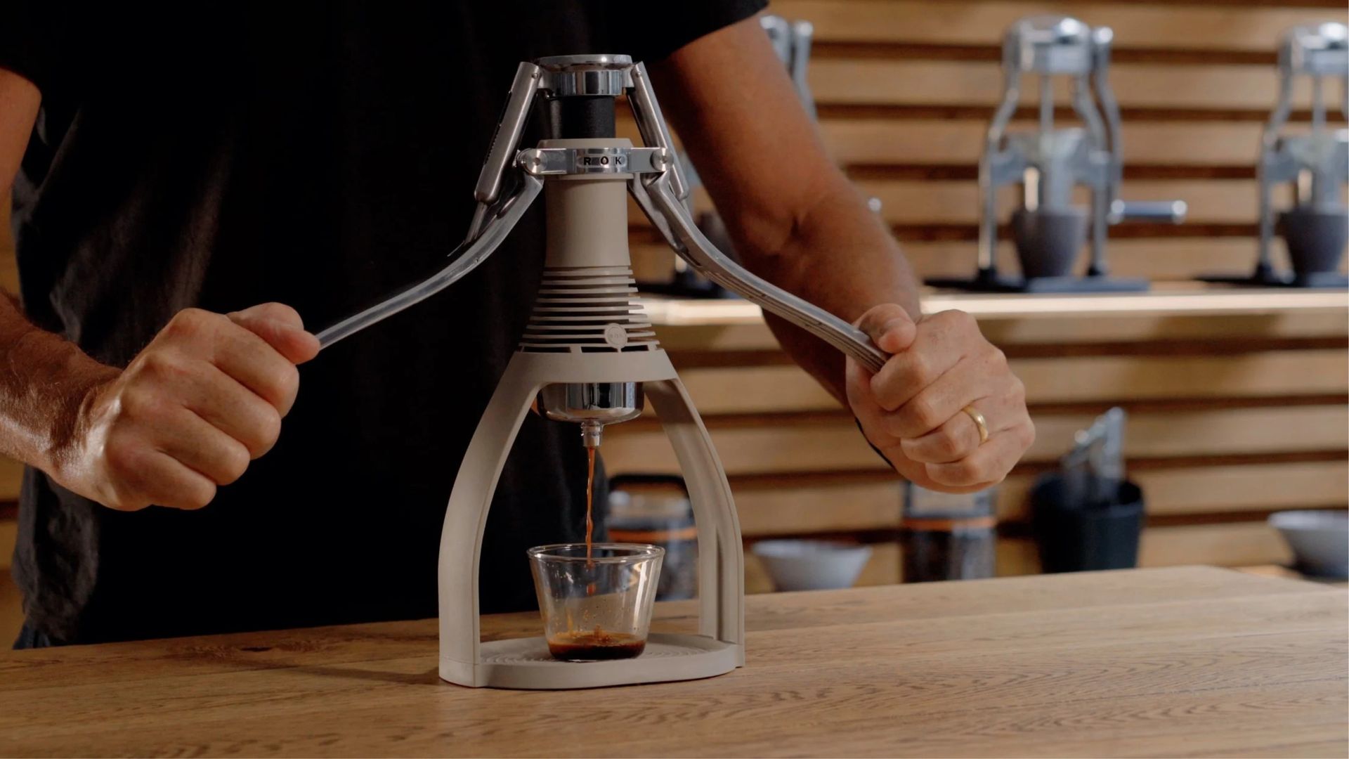 A Review of ROK's Powerless Presso Smartshot Coffee Maker | Livingetc