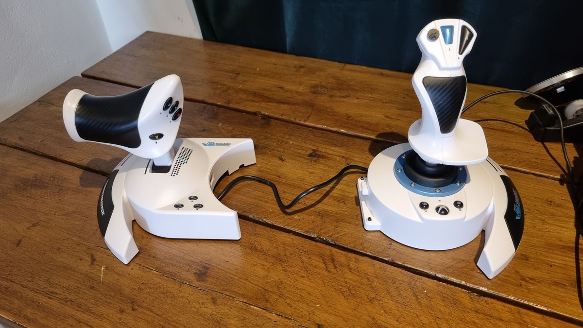 Thrustmaster T.Flight HOTAS One Microsoft Flight Simulator Edition ...