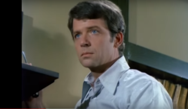 The Brady Bunch: Behind The Scenes Facts That Explain A Lot About ...