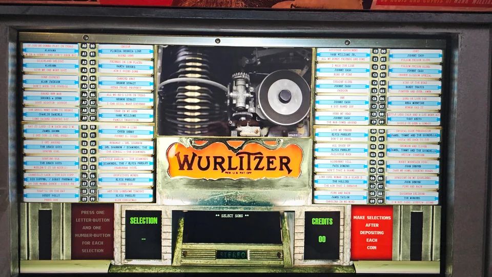 Maker builds Raspberry Pi jukebox and loads it full of custom music ...