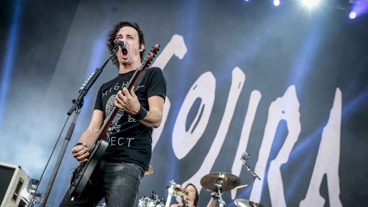 Gojira, we don't do drugs, but it's good to be confronted with them ...