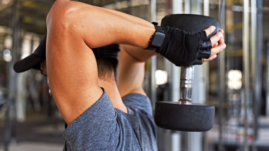 It only takes one kettlebell and 10 moves to sculpt your arms, back ...