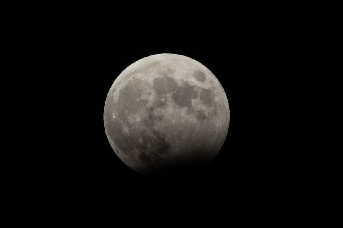 Full Hunter's Moon lunar eclipse, last eclipse of 2023, an early ...