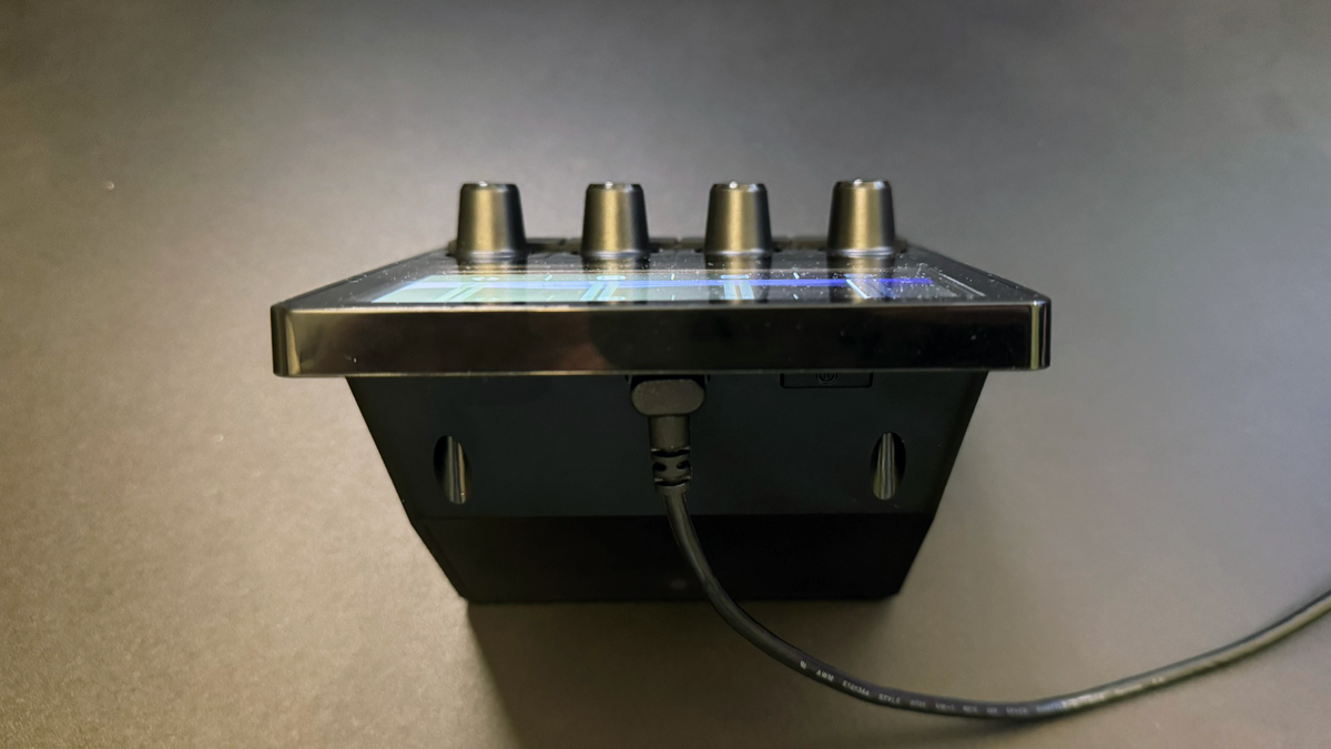 Hercules Stream 100 audio controller review: "A little bit empty ...