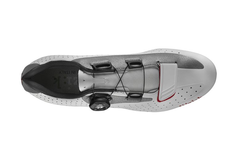 Fizik R5B Uomo road shoes review | Cycling Weekly