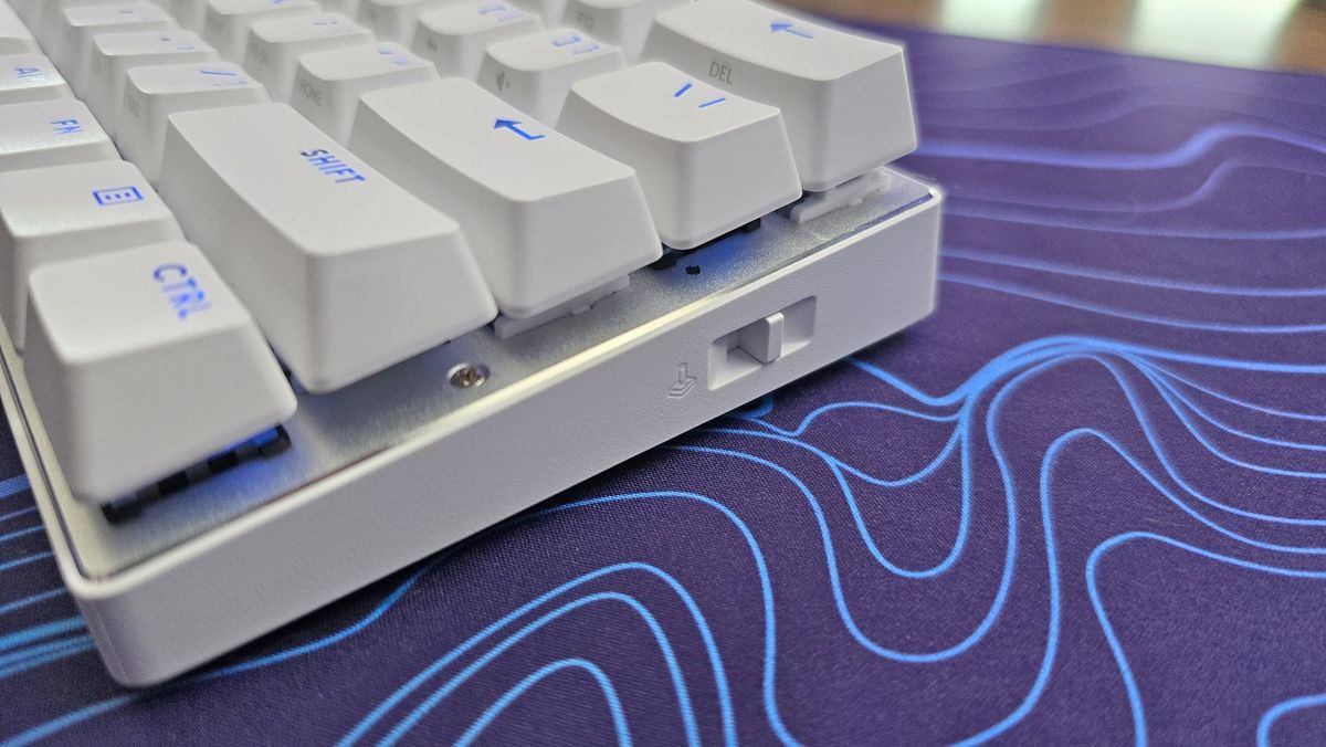 Logitech G Pro X 60 Lightspeed Review: Compact and Customizable | Tom's ...