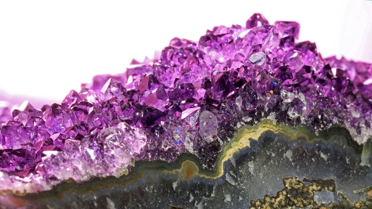 The 'cardinal gem' that cures drunkenness and wards off locusts — and ...