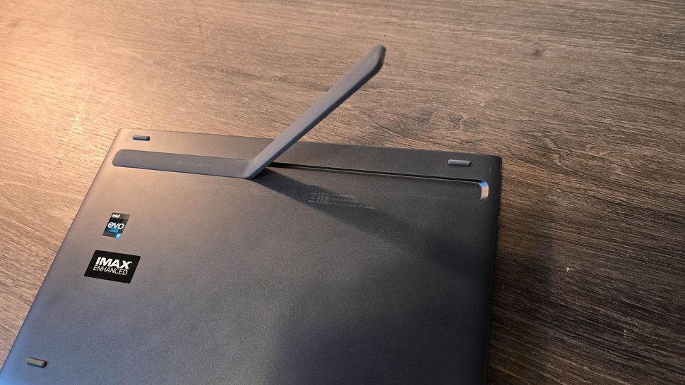 HP Spectre Foldable 17 review: a flagship screen and hugely versatile ...