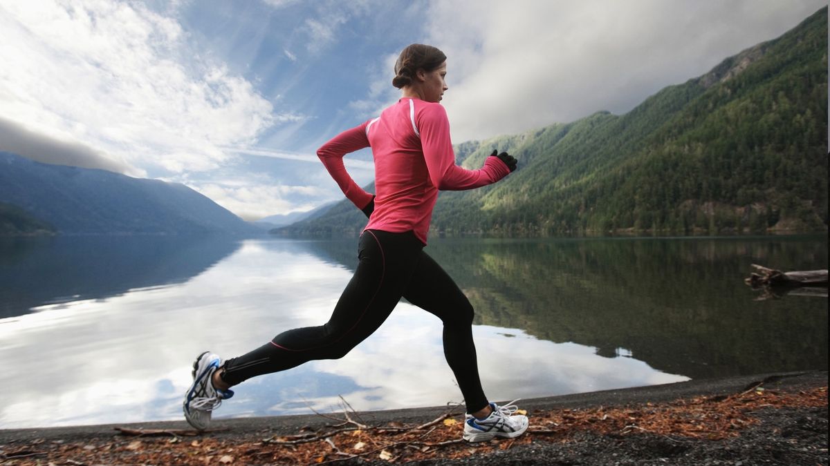 How should trail running shoes fit for the best comfort? | Advnture