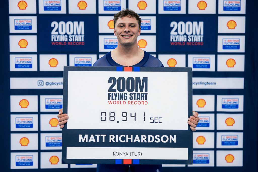 Matt Richardson sprints at 80.5km/h to set new flying start 200m world ...