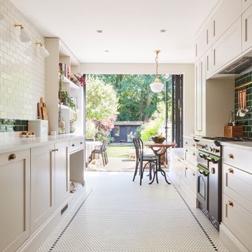 Take a tour around this opulent Georgian-style kitchen | Ideal Home