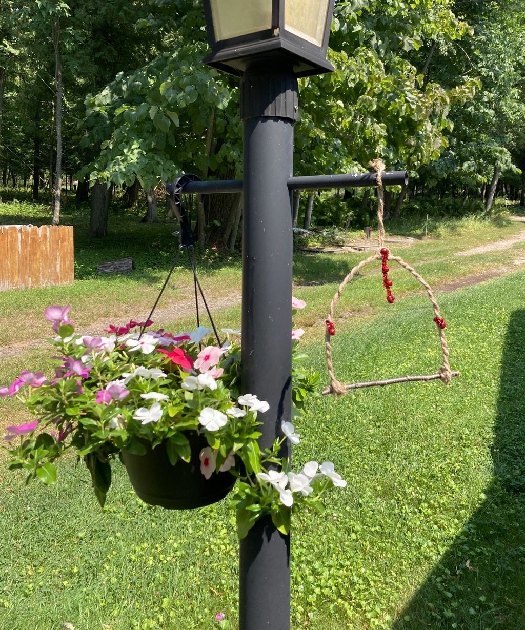 How To Make a DIY Hummingbird Swing To Help Migrating Birds | Gardening ...