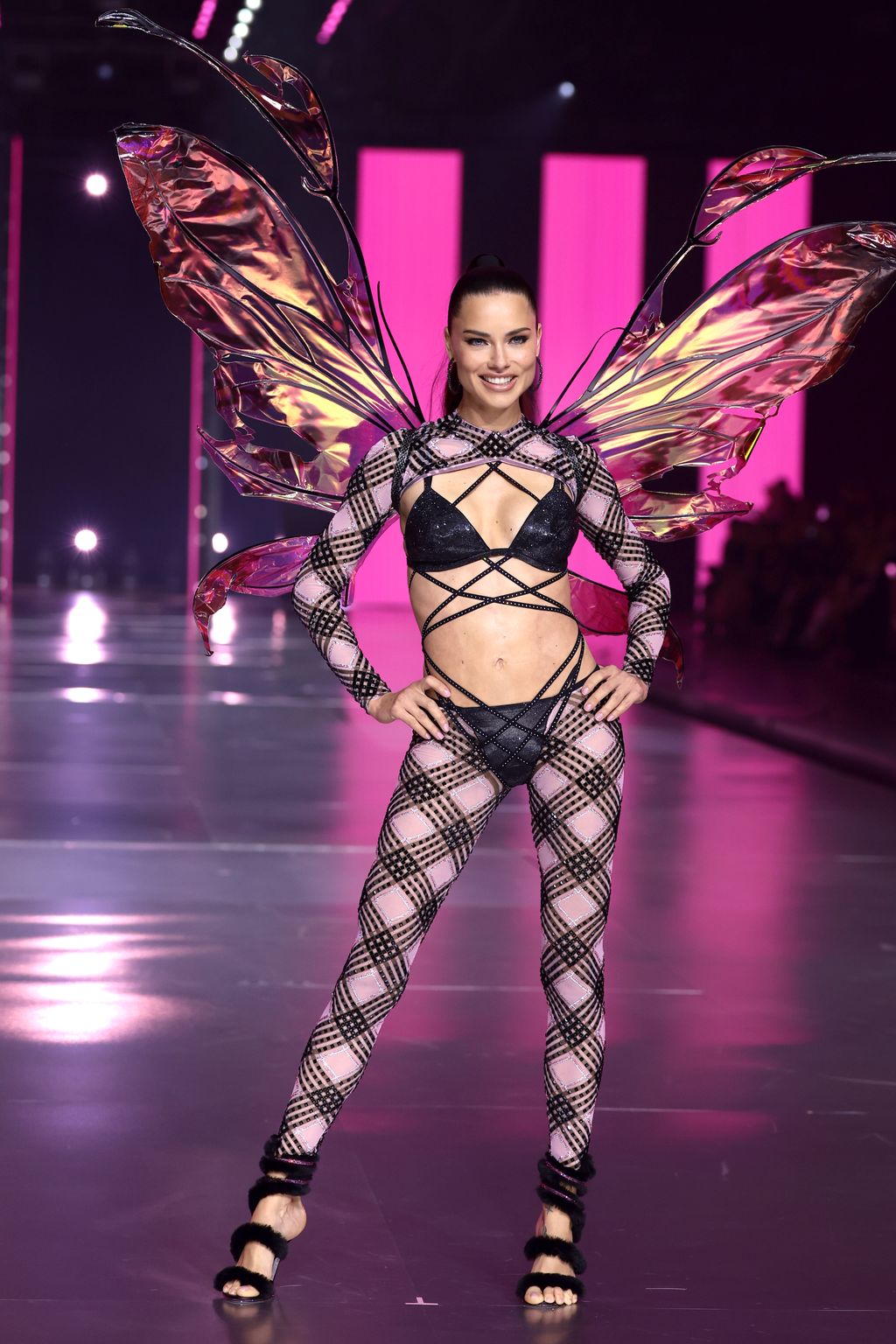 Every Victoria's Secret Fashion Show Model Who Returned to the 2024 ...