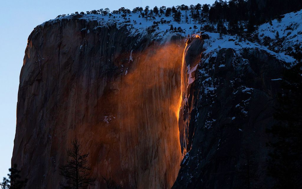 A Stunning 'Firefall' Flared to Life in Yosemite This Week | Live Science