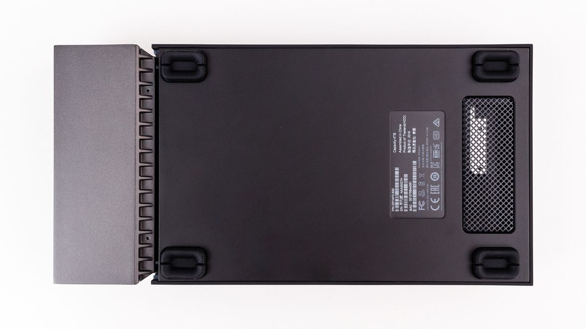 Seagate FireCuda Gaming Dock (4TB) Review: Dock-Full of Storage | Tom's ...